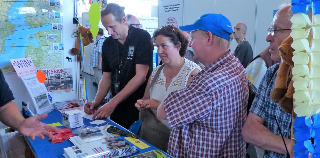 Trångt på Ham Radio mässan. Livesändning nu på lördag? – Föreningen ...